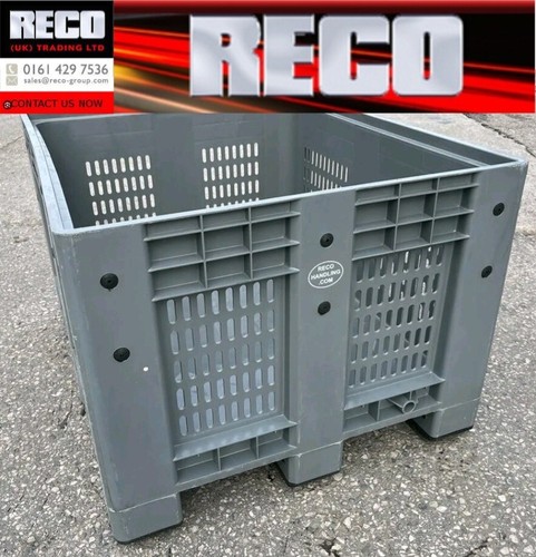 4 X BRAND NEW 610ltr VENTED PLASTIC PALLET BOX COMPLETE WITH LIDS ...