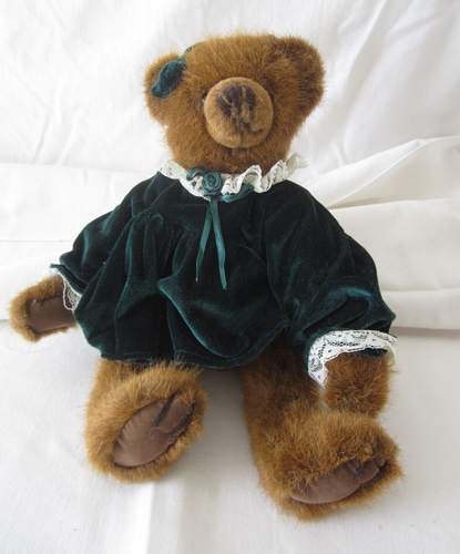 Vintage BEATRICE PLUSH Christmas Sitting Teddy Bear w/ Green Velvet ...