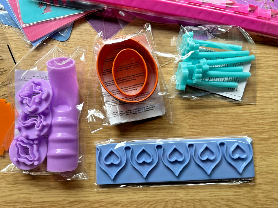 NEW Cake Decorating Crafting Silicone Plastic Tools Stencils Bundle ...