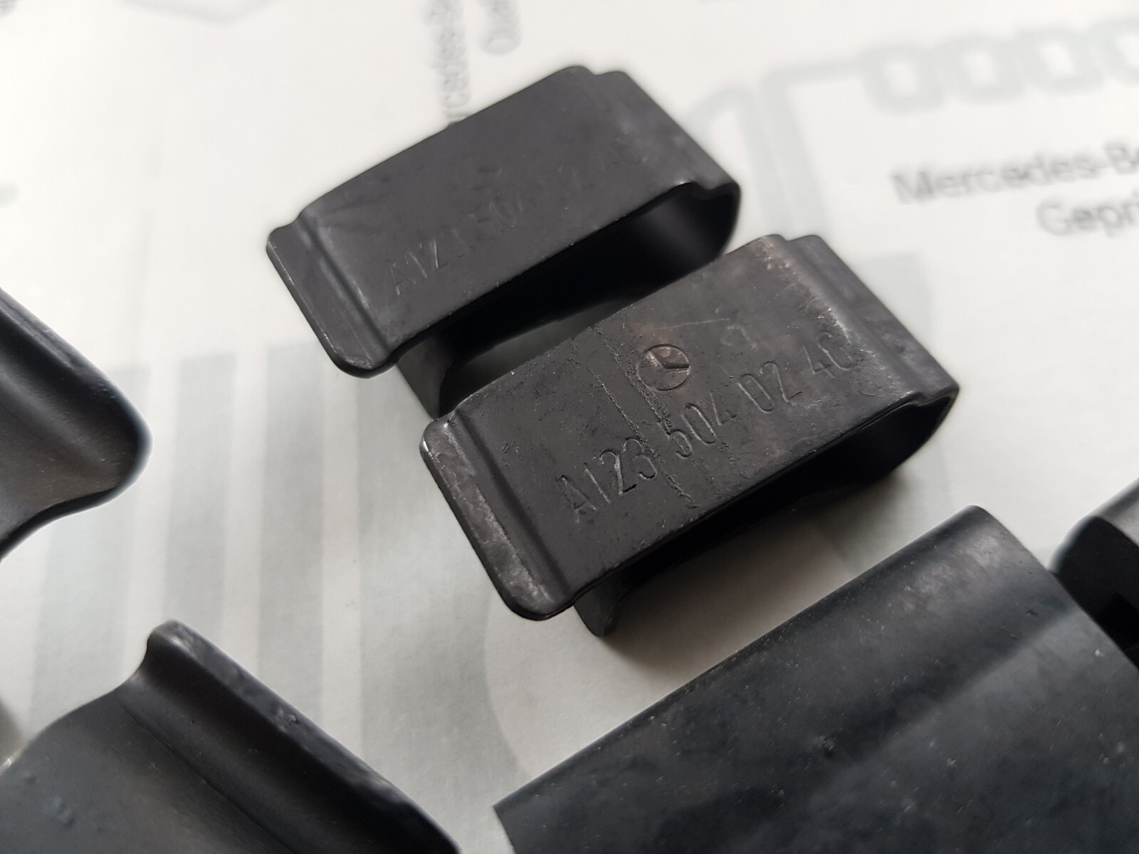 Genuine Mercedes-Benz w126 w123 W124 W201 radiator mount kit ...