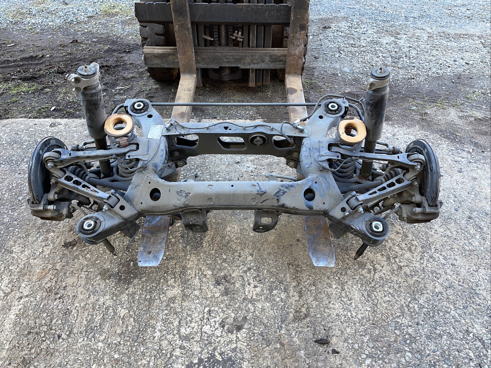 2015 Cadillac ATS Rear suspension assembly with Carrier W/O ...