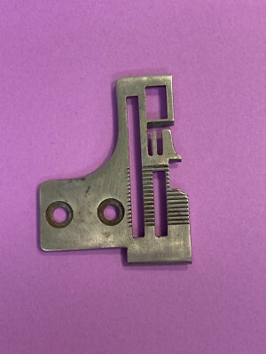 *NOS* 164632-SINGER-THROAT PLATE FOR SEWING MACHINE *FREE SHIPPING* | eBay