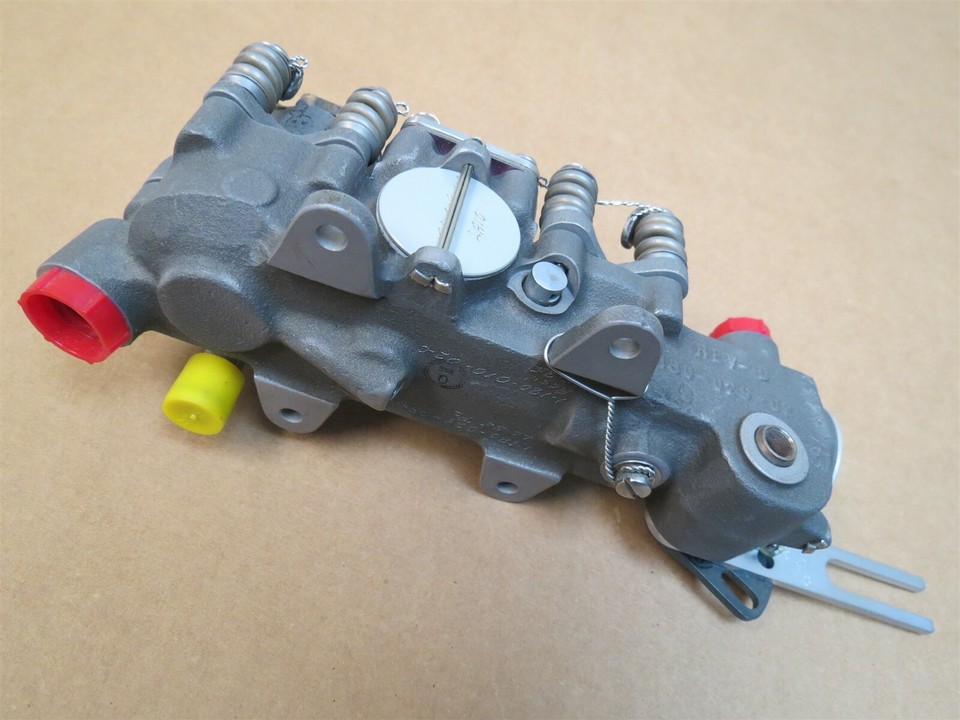 Lycoming Avco Aircraft Bell Helicopter Control Valve 1-180-000-1 New ...