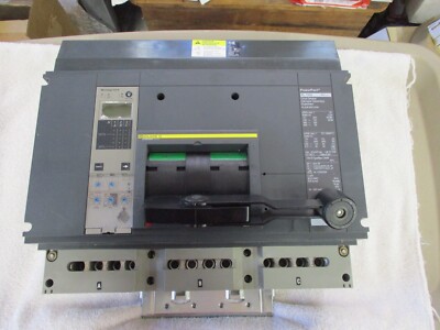 Circuit Breakers - 3 Pole 1000 Amp