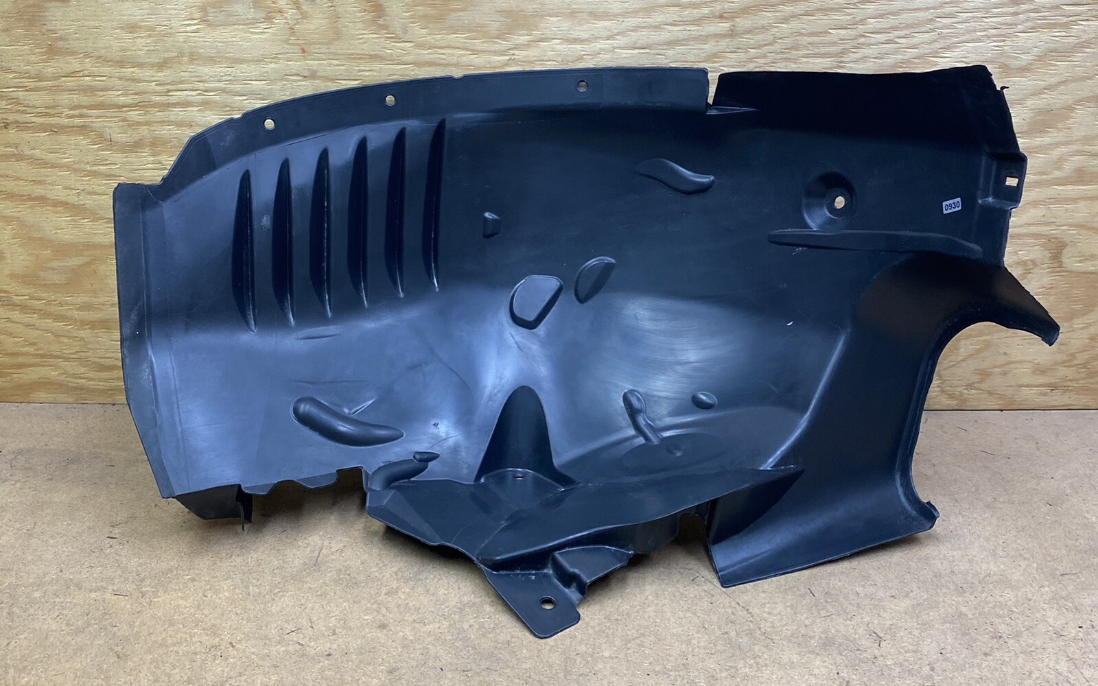 Mercedes C300 C350 W204 C250 Front Left Fender Liner 2046905730 | eBay