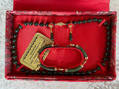 Vtg Jade Dynasty Collection Necklace, Bracelet and Earrings, Good ...