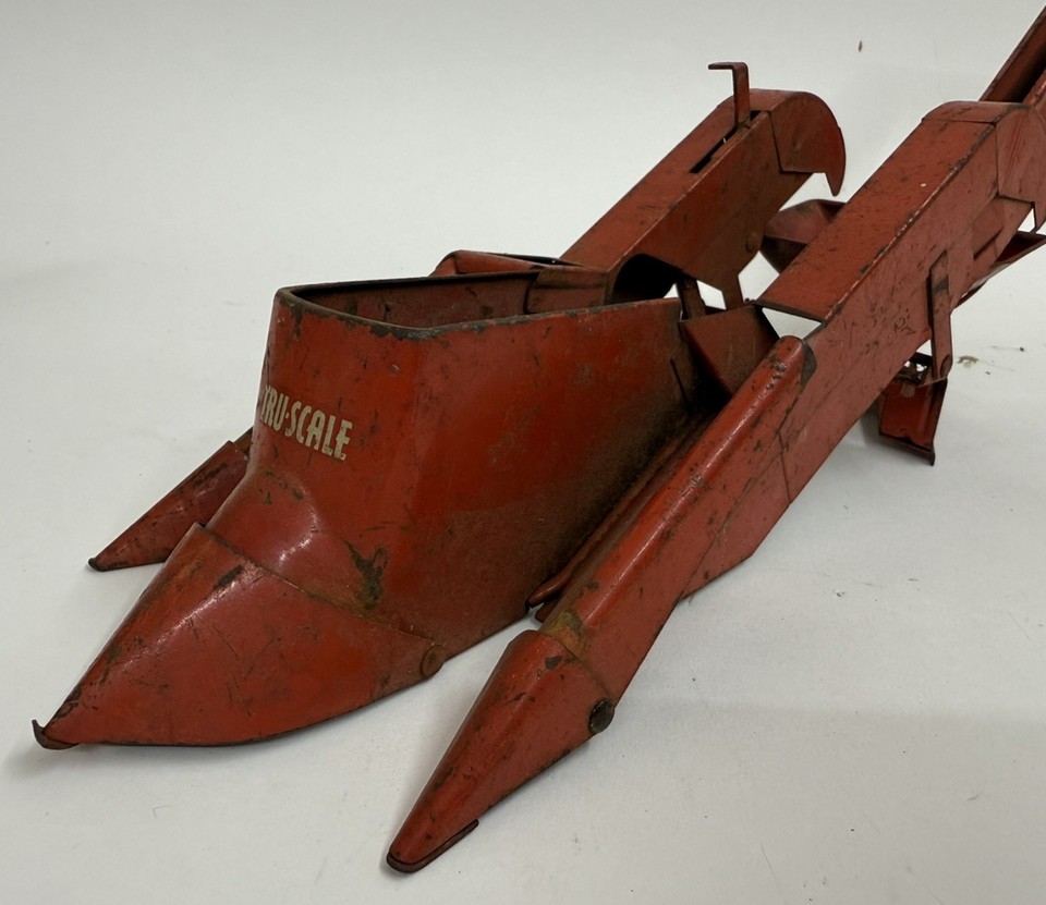 Vintage Tru Scale 2 Row Mounted Corn Picker 1/16 Scale International ...
