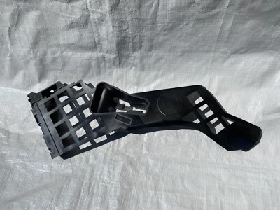 2017 - 2019 Mercedes Benz CLA front bumper side holder bracket left ...