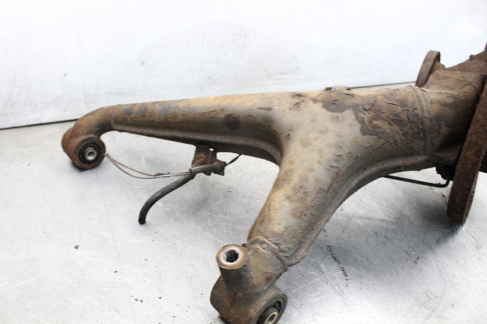 83-89 BMW E24 6-Series E28 Right Rear Trailing Control A Arm Wheel ...