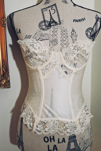 Dolores For Poirette Vintage Lace Boustier Corset Top Cream Color 34 ...