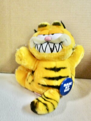 Vintage 1981 Garfield “Make My Day” Window Cling Plush 8”- Dakin Angry ...