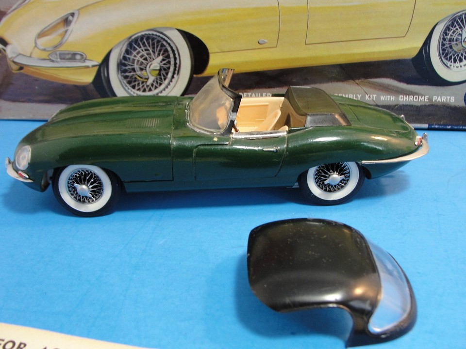 XKE Jag Convertible Aurora 1:25 Model Kit # 567-200 Professional Built ...