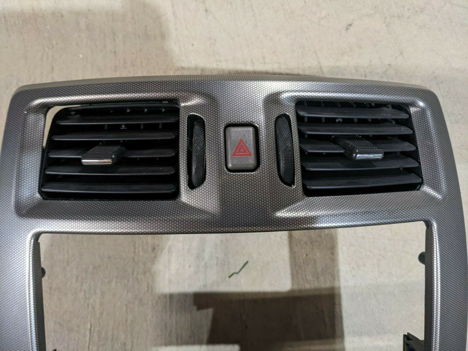 Cadillac XLR Dash Trim Bezel Radio Navigation Climate GM 10351108 for ...