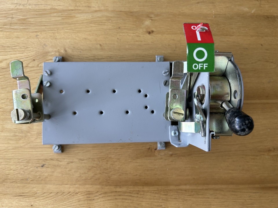 Eaton Glasgow 100 Amp Fuses Switch Disconnector ETN MEM 103 GNL GNC ...