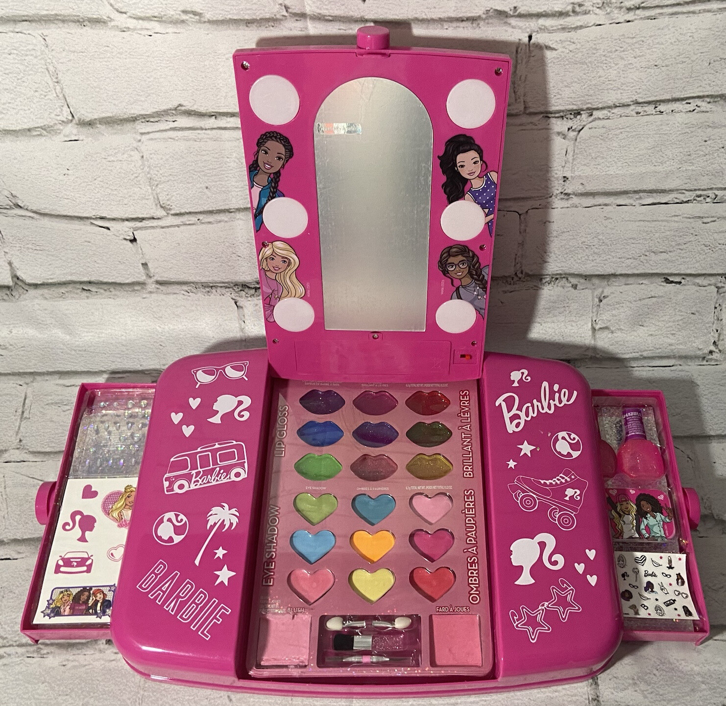 Barbie Makeup Set Games