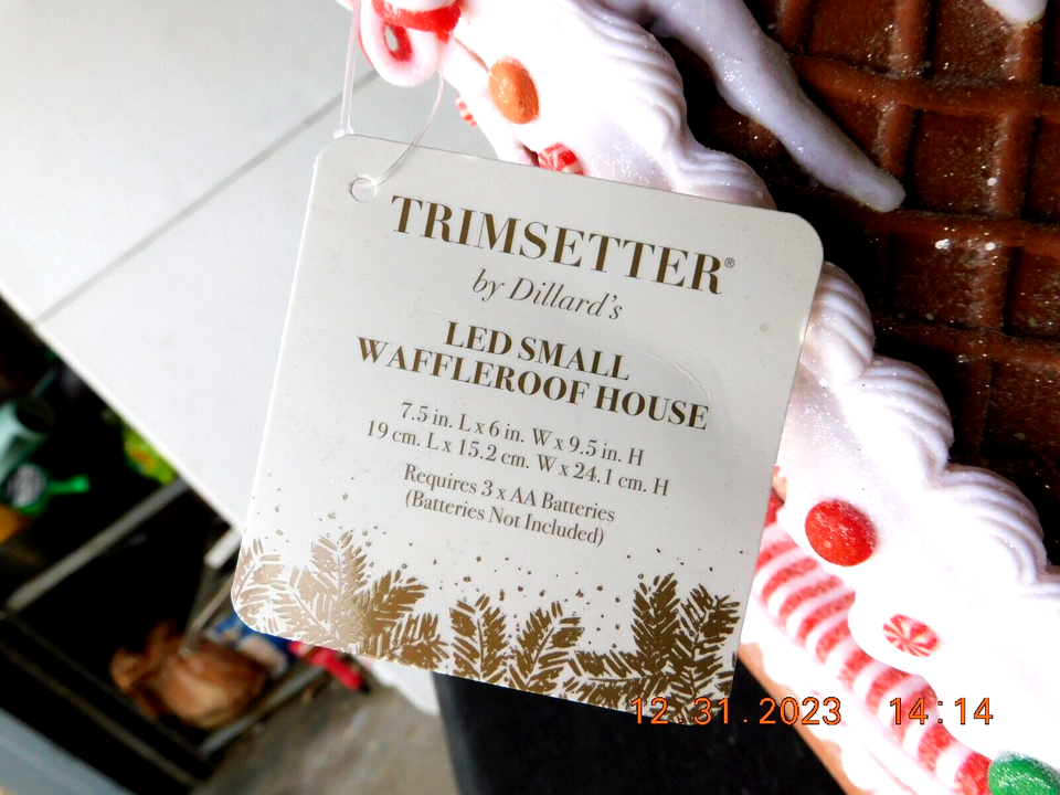 New Trimsetter Gingerbread Light Up LED Small Waffle Roof House 9.5 ...