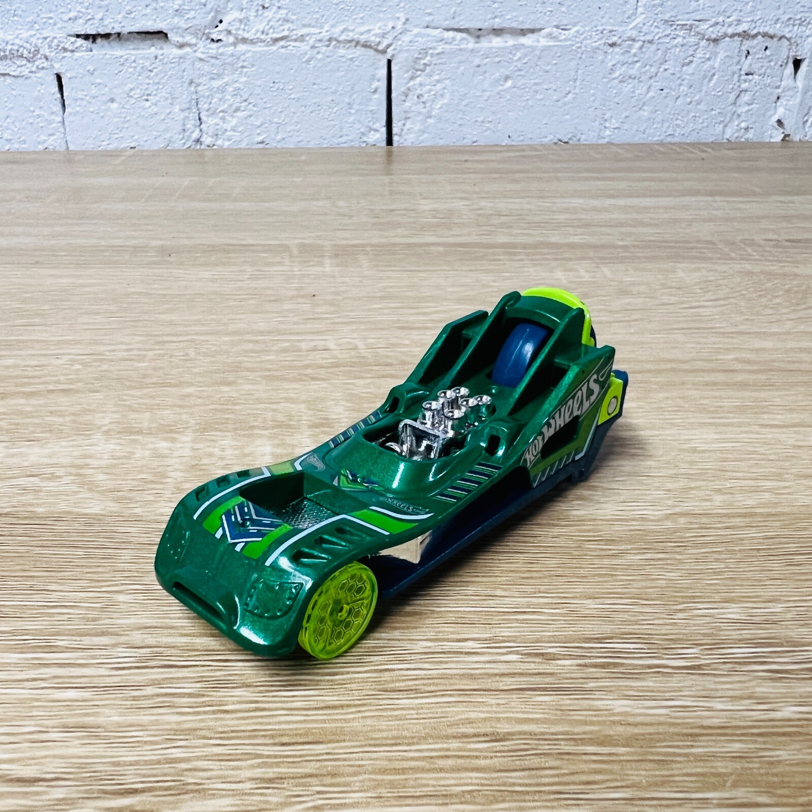 Rip Roarin Green Blue Zip Rippers | eBay