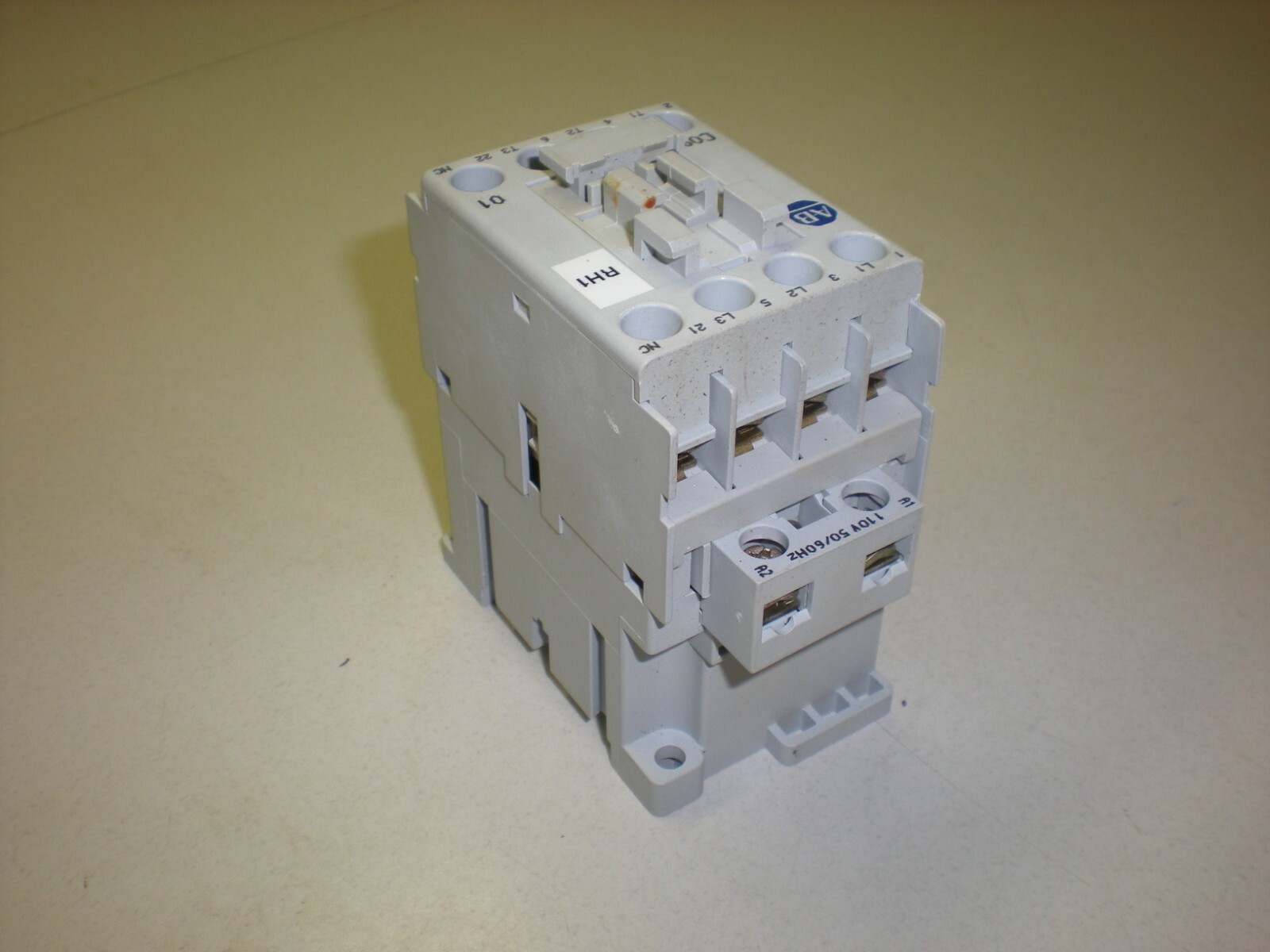 Allen Bradley 700-CF220* 4-Pole Contactor - 110VAC Coil - Tests OK | eBay