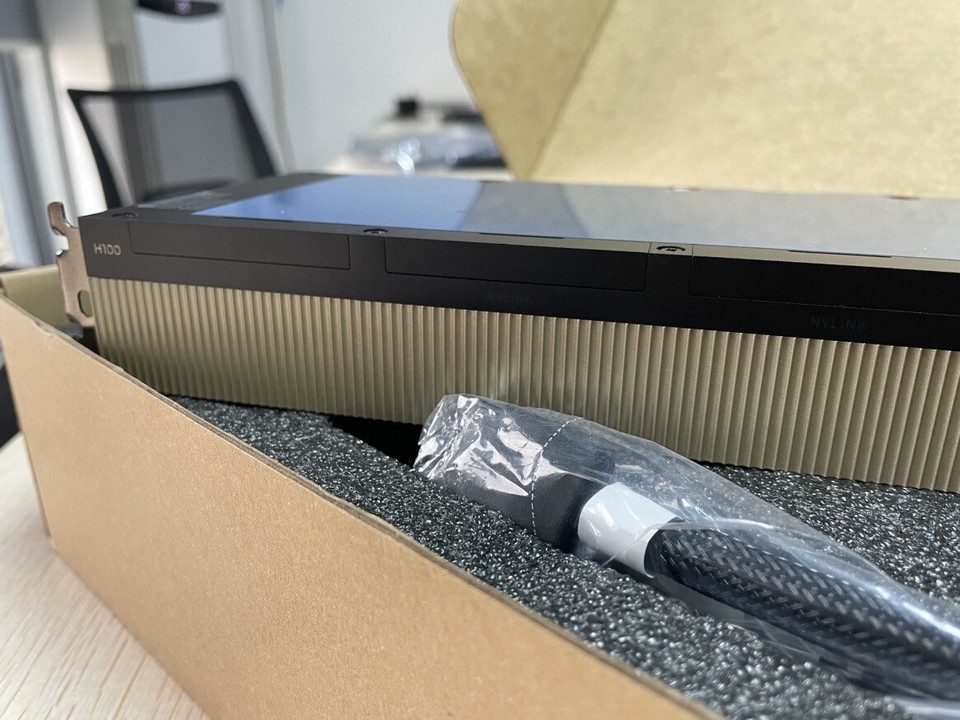 Original NVIDIA Tesla H100 80GB HBM2e PCIe5.0 GPU Graphics Card900 ...