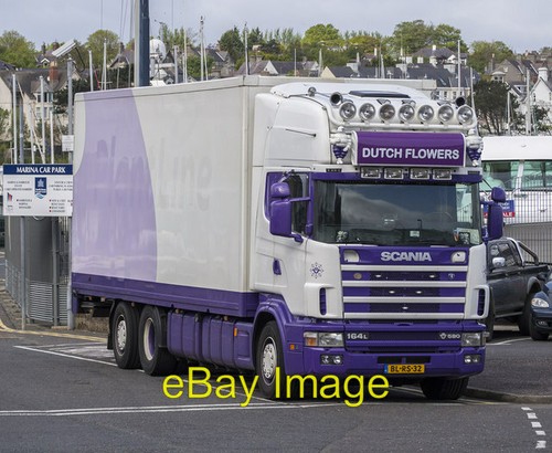 Photo 6x4 Lorry Bangor Dutch 580 lorry parked at the harbour car p ...