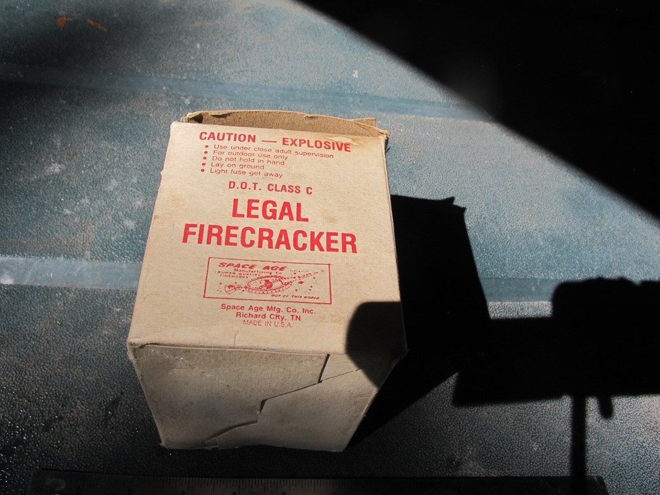 Vintage Space Age Fireworks M90 Salute Box Made in Tennesee USA empty ...