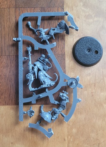 Warhammer: Age of Sigmar Skaven - Warlock Engineer NEW ON SPRUE ...