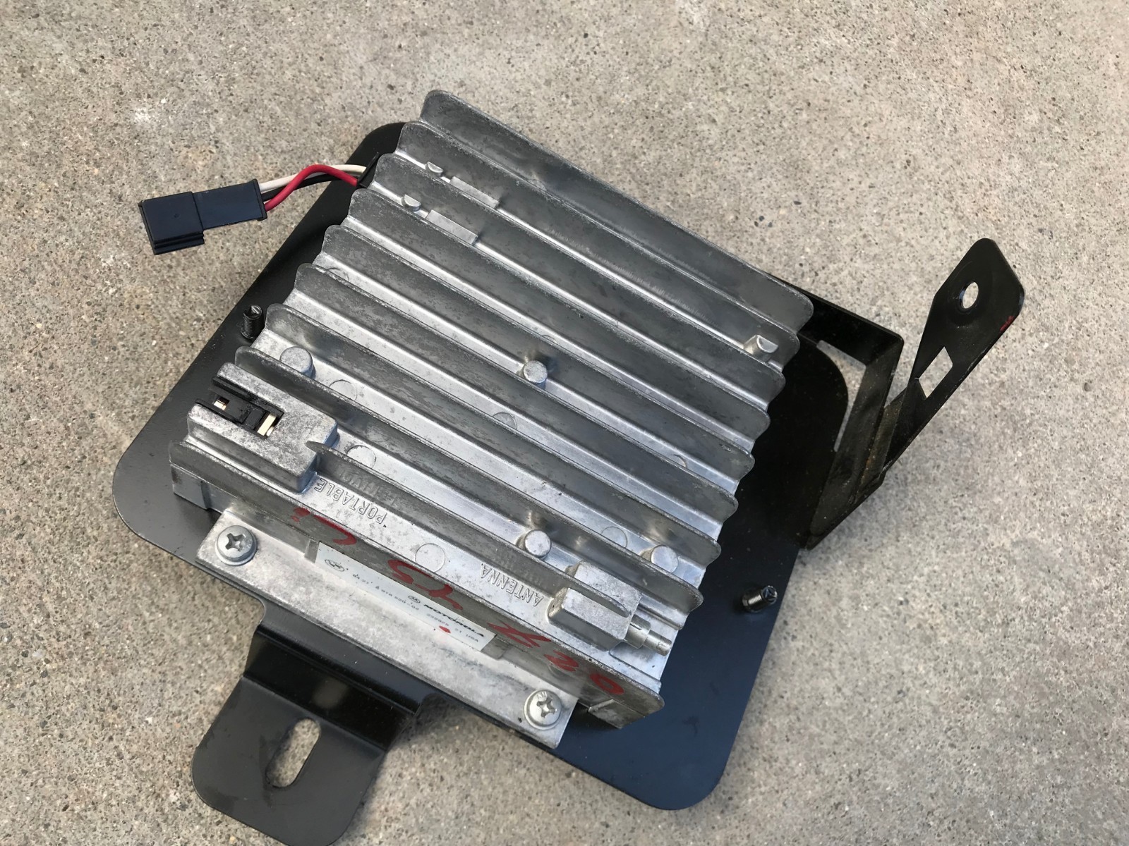 02 02 03 04 05 BMW 745Li E65 E66 Motorola Antenna Amplifier Module Unit ...