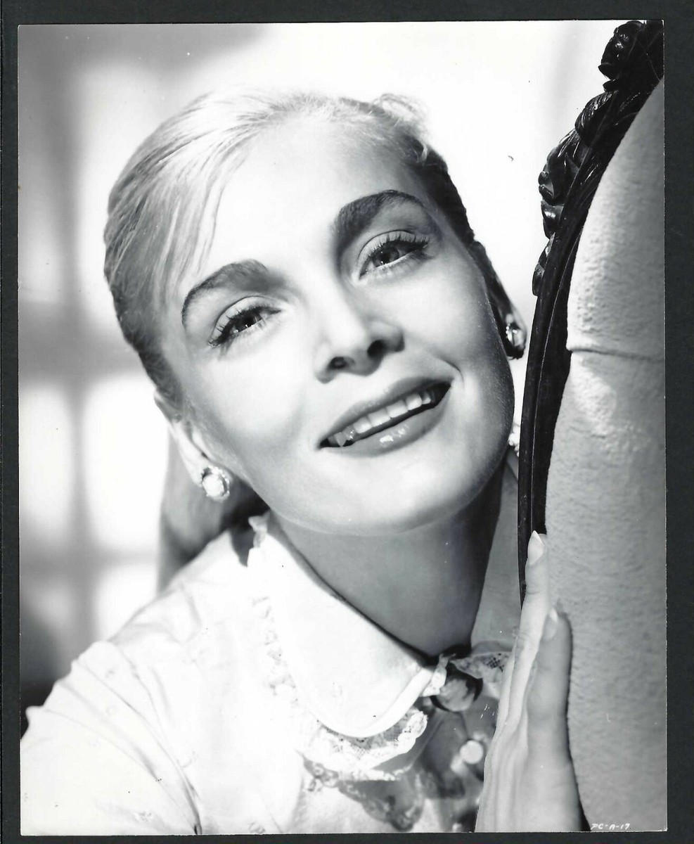 Lizabeth Scott