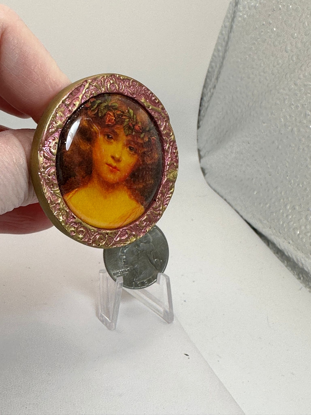 Medallion Little Girl with Flower Crown Vintage Gold … - Gem