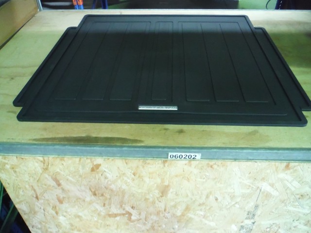 Land Rover Loadspace Rubber Mat (VPLWS0225) for sale online | eBay