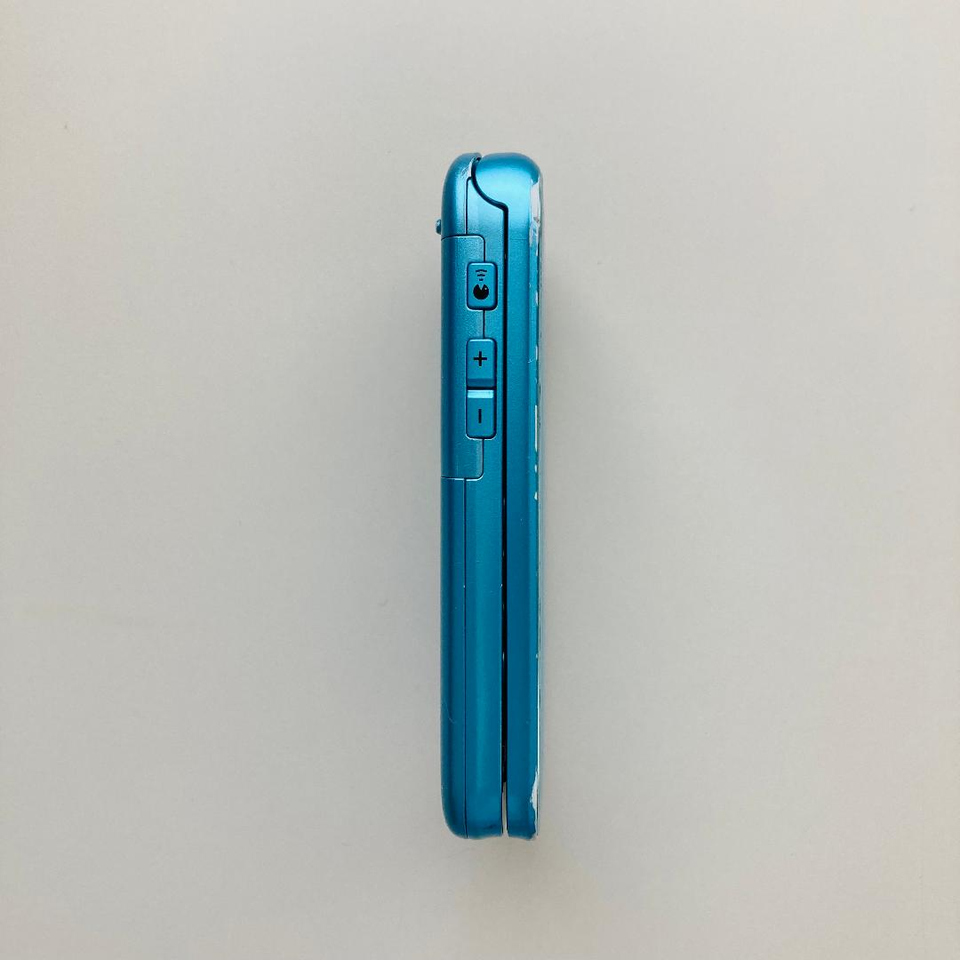Fujitsu F-01G Raku-Raku Basic 4 Blue Flip Phone Japanese Cell Phone ...