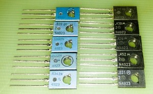 Motorola (On-Semi) 2N4923 Transistor, NPN, 1A, 80 Volt, TO-126, lot of ...
