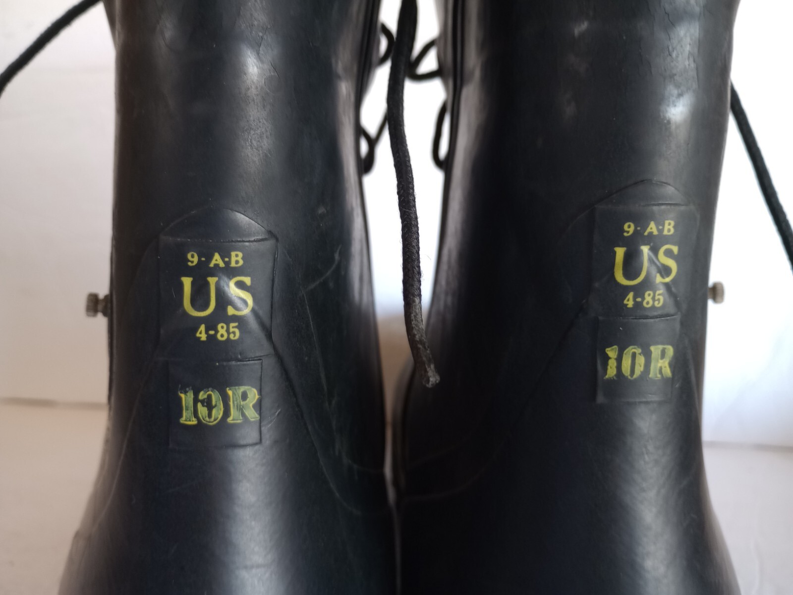 Bata Extreme Cold Weather Mickey Mouse Bunny Boots 10… - Gem