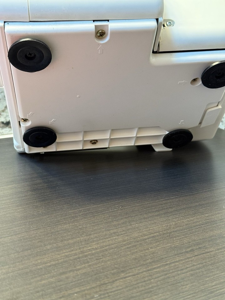 Janome MyLock Model 204D Serger Sewing Machine with Instruction Manual ...