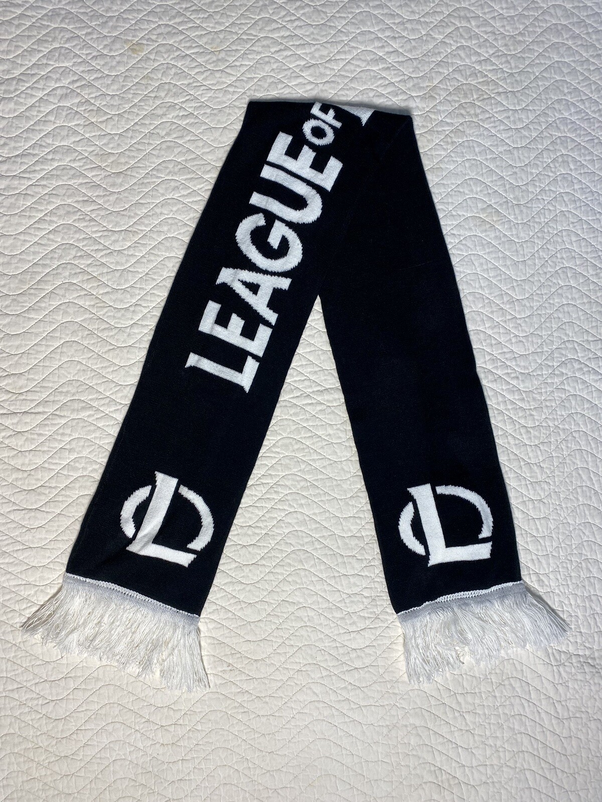 League of Legends Black & White Fringe Scarf - Gem
