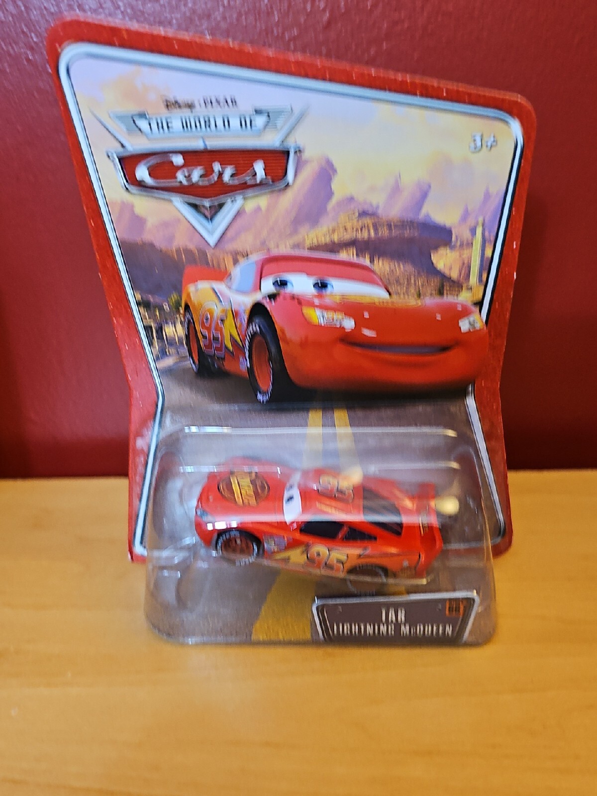 Disney Pixar Cars Tar Lightning McQueen The World of Cars Series New in ...
