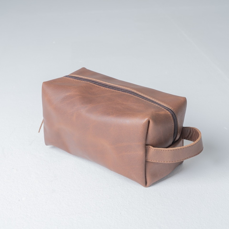 43 x Genuine Leather Dopp Kit Men Brown Leather Travel Toiletry bag ...