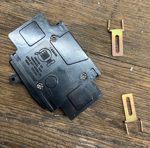 SQUARE D QOU115 SERIES 1 CIRCUIT BREAKER 1 POLE 15A 120/240VAC NEW IN ...