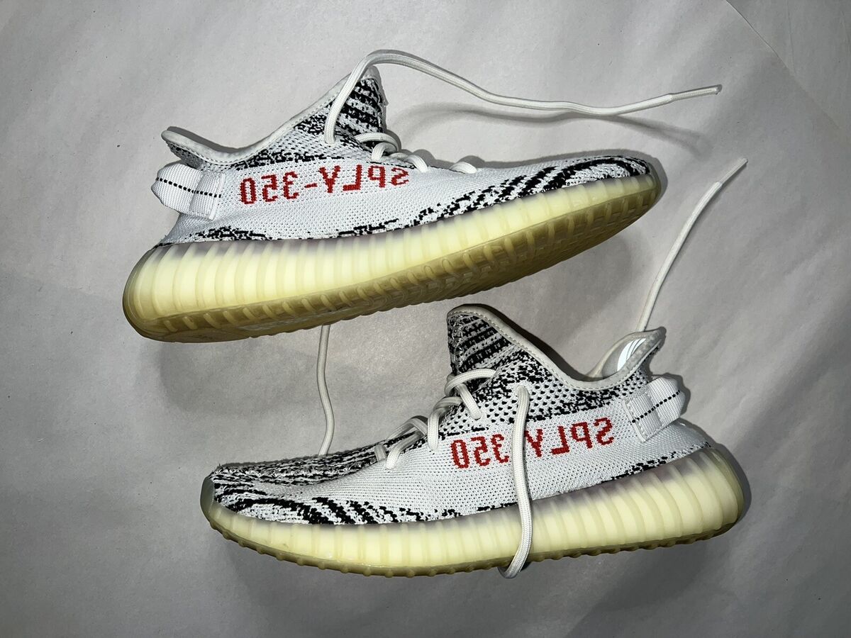 Yeezy x Adidas White/Black Knit Fabric Boost 350 V2 Zebra Yeezy x Adidas White/Black Knit Fabric Boost 350 V2 Zebra