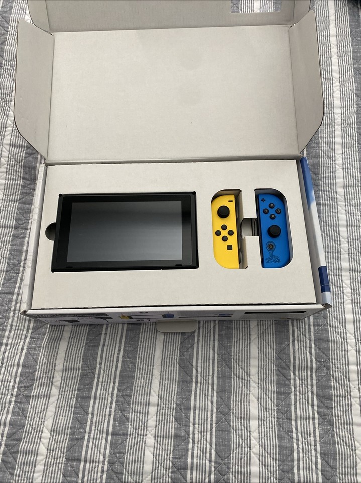 Nintendo Switch HAC-001(-01) Fortnite Wildcat Console Bundle - Yellow ...