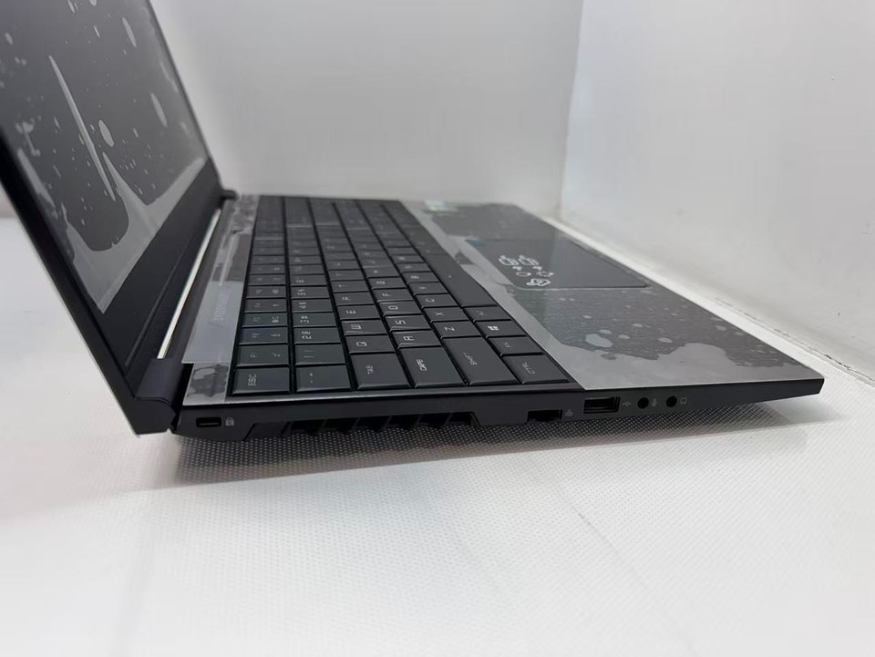 Cyberpower Tracer III-15R Intel i9-9980HK@2.4GHz 32G 1TB RTX 2070 *READ ...
