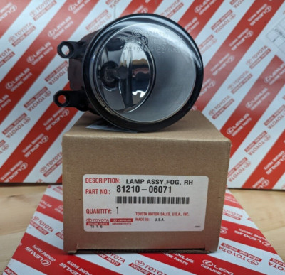 81210-06071 Right Hand Fog Lamp Assembly - Camry Corolla Venza ...