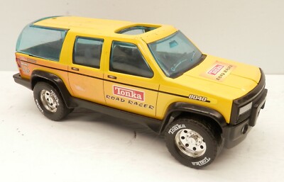Tonka 8040 Yellow Truck 4-Door SUV "Road Racer" 8" Long c.2002 FunRise ...