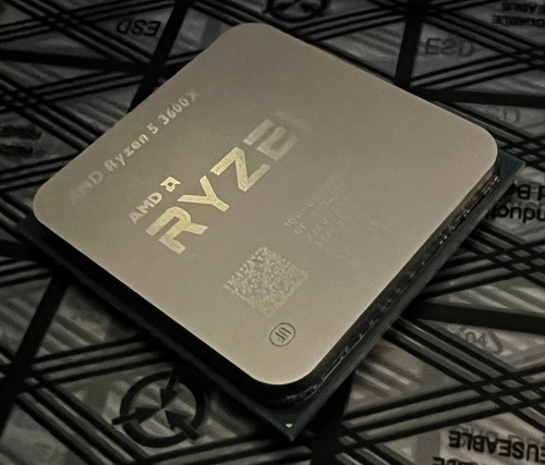 AMD Ryzen 5 3600X Processor (3.8 GHz, 6 Cores, Socket AM4) Boxed ...