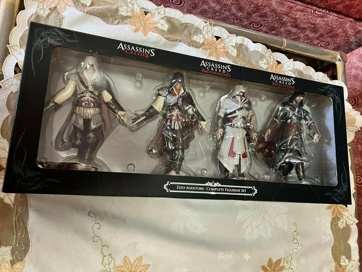 Assassins Creed Ezio Auditore Assassin's Creed's Ezio And Eivor Strike