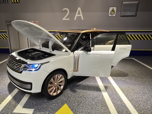 1:18 Range Rover L460 2022 TDV8 4.4 V8 White Vogue Detailed Diecast ...