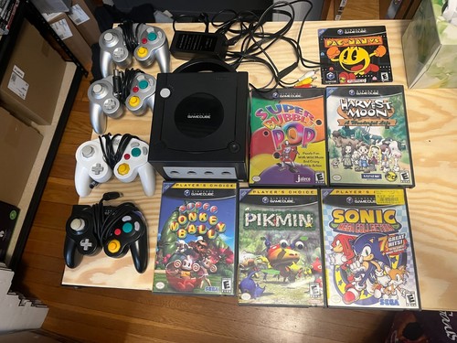 Huge Gamecube Lot!! Black DOL-001 - 6 GAMES & 4 CONTROLLER Pikmin ...