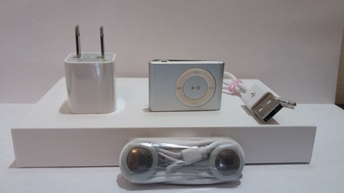 Apple iPod shuffle 2nd generation 1GB silver | eBay