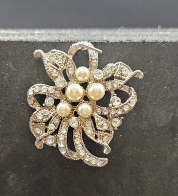 0455. Lord And Taylor Silver Tone Brooch faux pearls silver tone | eBay