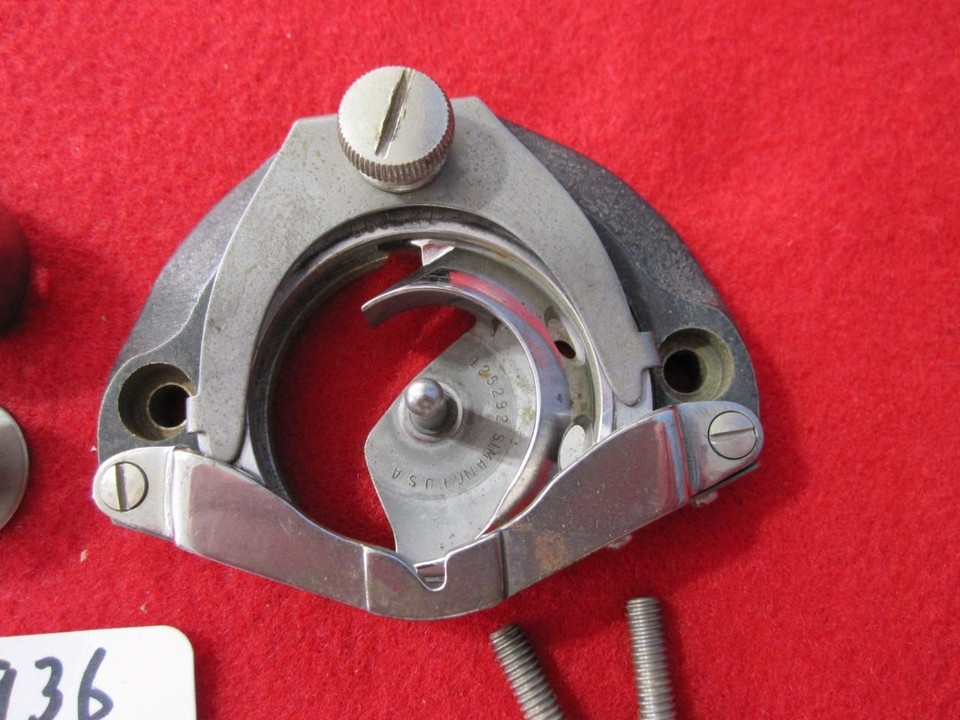 Singer 15-91 & 15- Sewing Machine Bobbin Case Hook Shuttle Race ...